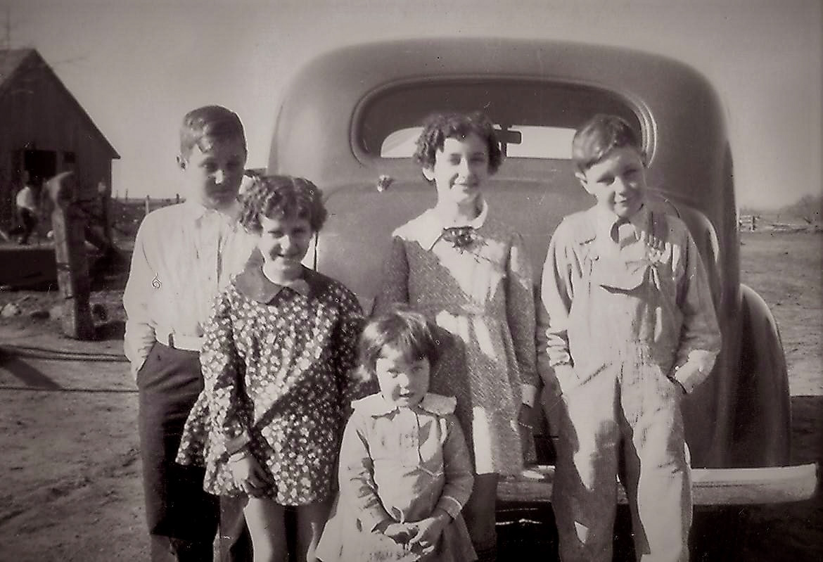 Old Vashti Texas Mary Belle and Audrey Maye and cousins on the farm NW ...